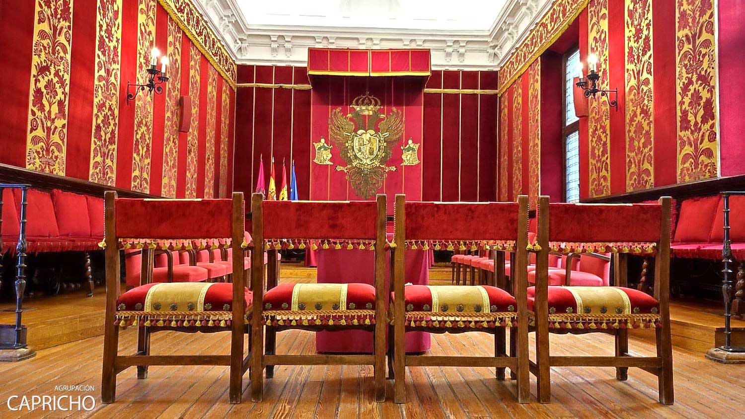 Casarse en Sala Capitular del Ayuntamiento de Toledo.